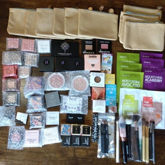 Makeup | New 75 Piece Ipsy Makeup Bundle With Bags Brushes Masks More ...